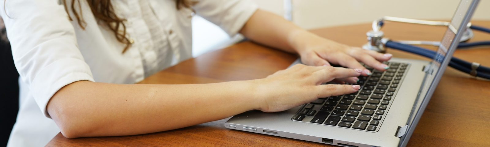 Sello de calidad mimed escritorio médico | Blog imed